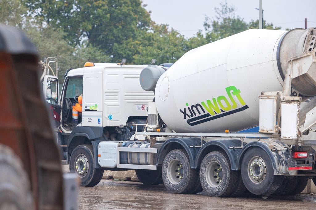 Ready Mix vs Site Mixed Concrete: Which is Best?
